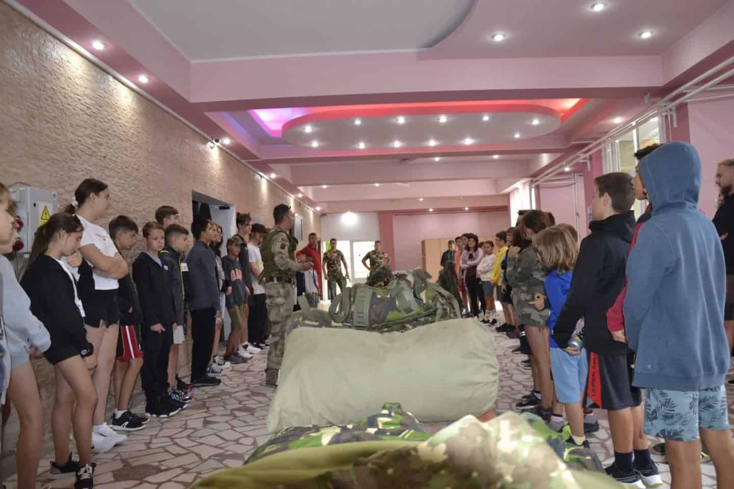 Acasă - Army Camp&Travel